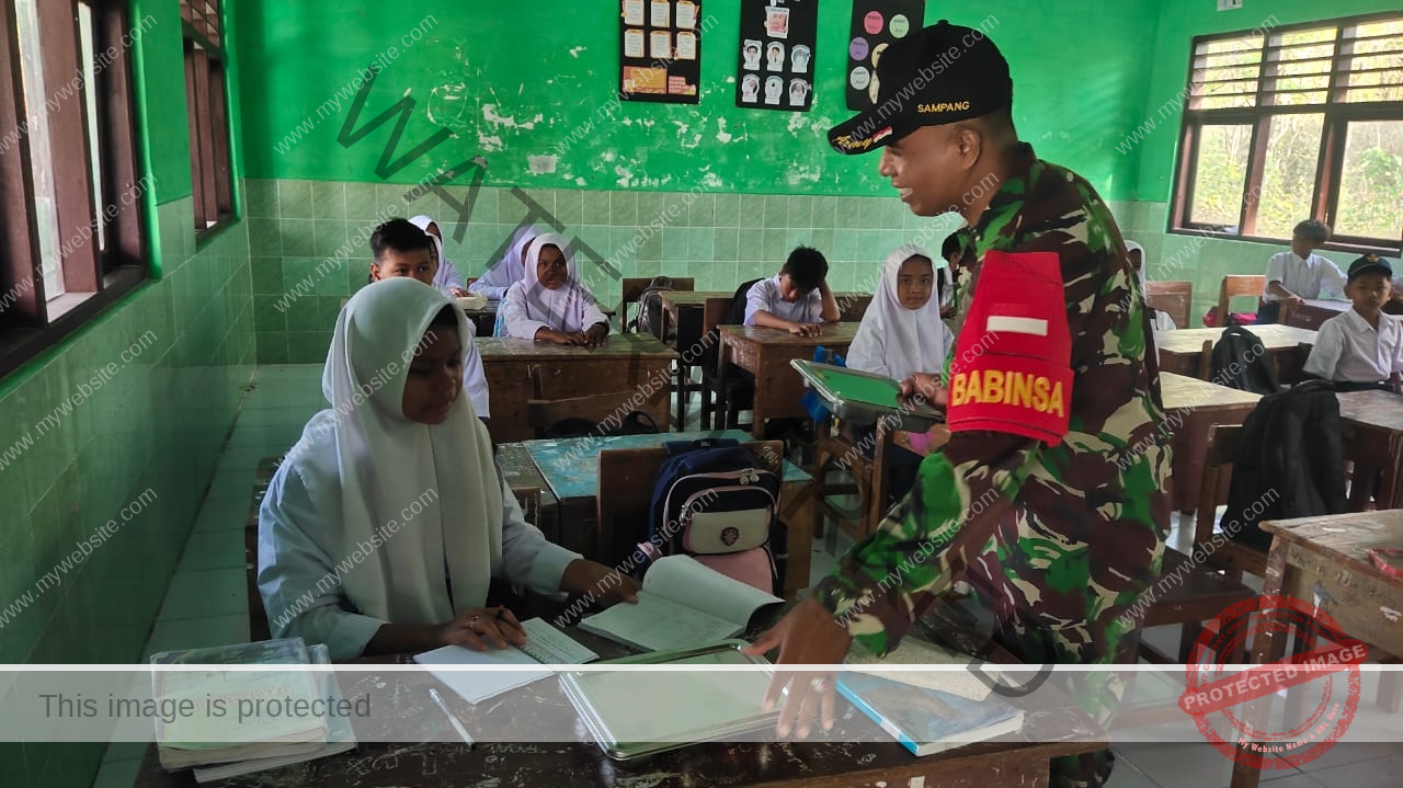 Menebar Gizi, Merawat Generasi: Babinsa Omben Dampingi Program MBG di ...